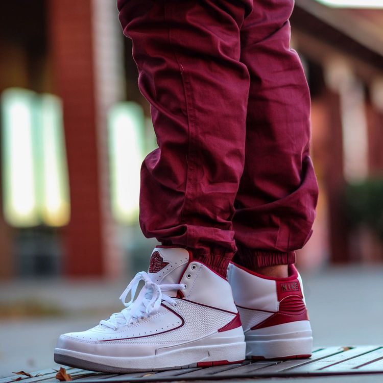 Air Jordan 2 Retro 'Chicago Home' - Air Jordan - 385475 102 | GOAT