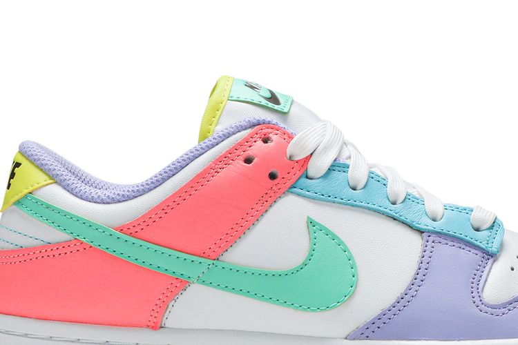 nike dunk easter chalk