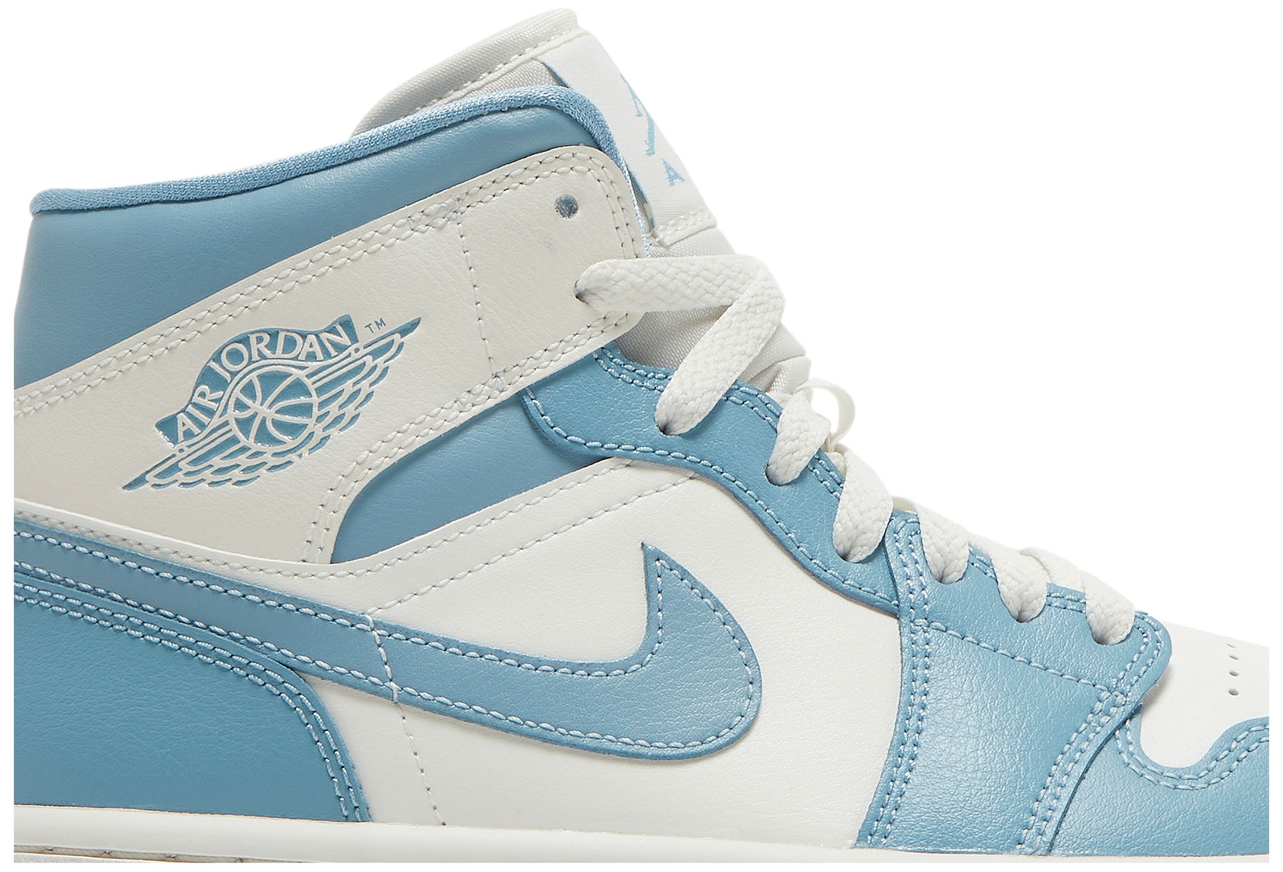 Buy Wmns Air Jordan 1 Mid 'University Blue' - BQ6472 141 | GOAT