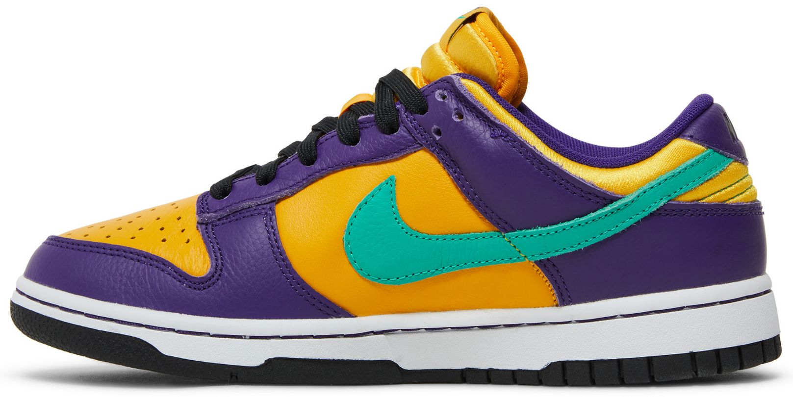 Buy Lisa Leslie x Nike Wmns Dunk Low 'Sparks' - DO9581 500 | GOAT