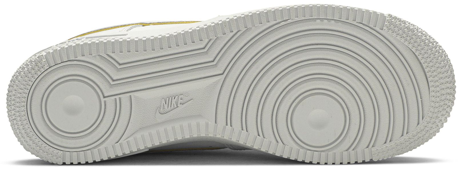 Buy Nike Wmns Air Force 1 07 ESS 'Metallic Gold' - AO2132 102 | GOAT