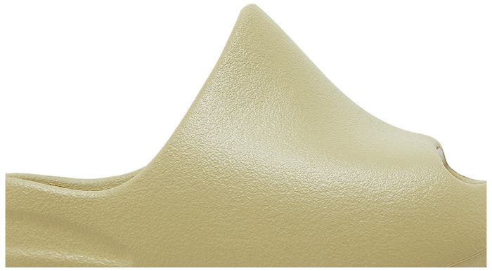 Buy adidas Yeezy Slides Kids 'Resin' 2022 - FZ5903 | GOAT