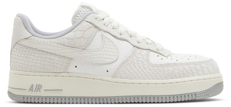Buy Nike Wmns Air Force 1 '07 'White Python' - DX2678 100 | GOAT