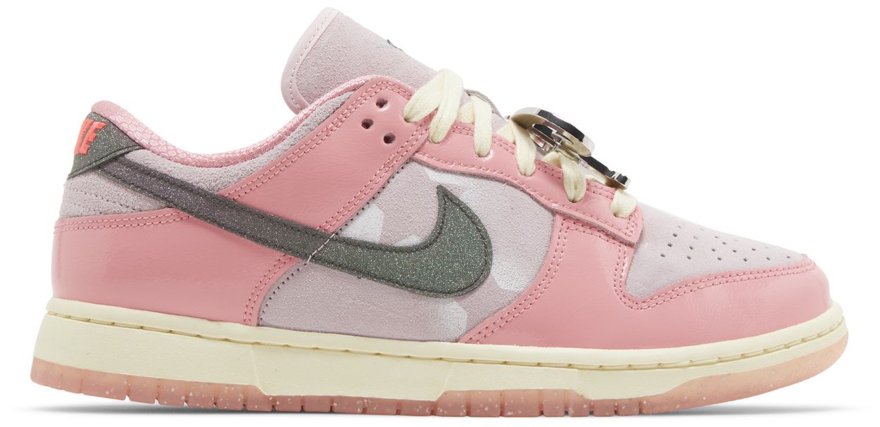 Buy Nike Wmns Dunk Low LX 'Barbie' - FN8927 621 | GOAT