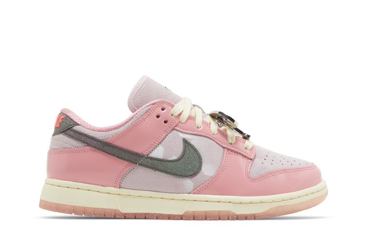Buy Nike Wmns Dunk Low LX 'Barbie' - FN8927 621 | GOAT
