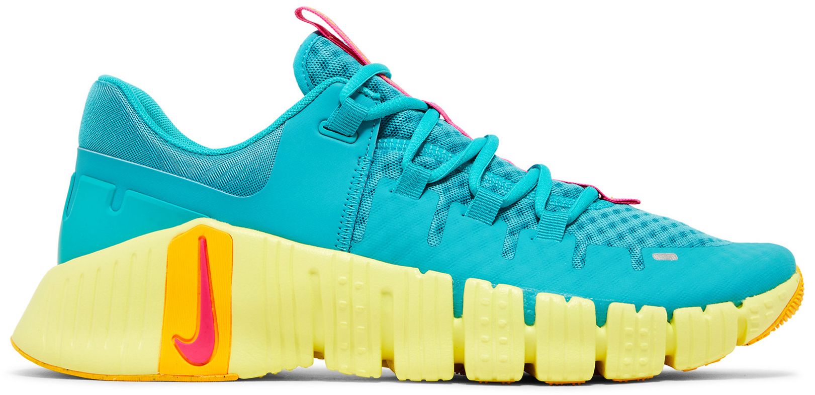 Buy Nike Free Metcon 5 'Dusty Cactus Fierce Pink' - DV3949 302 | GOAT