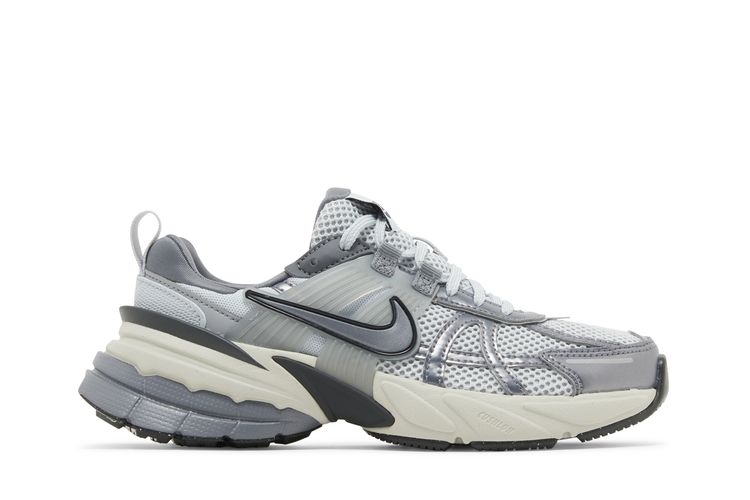 Buy Nike Wmns V2K Run 'Pure Platinum Wolf Grey' - FD0736 003 | GOAT