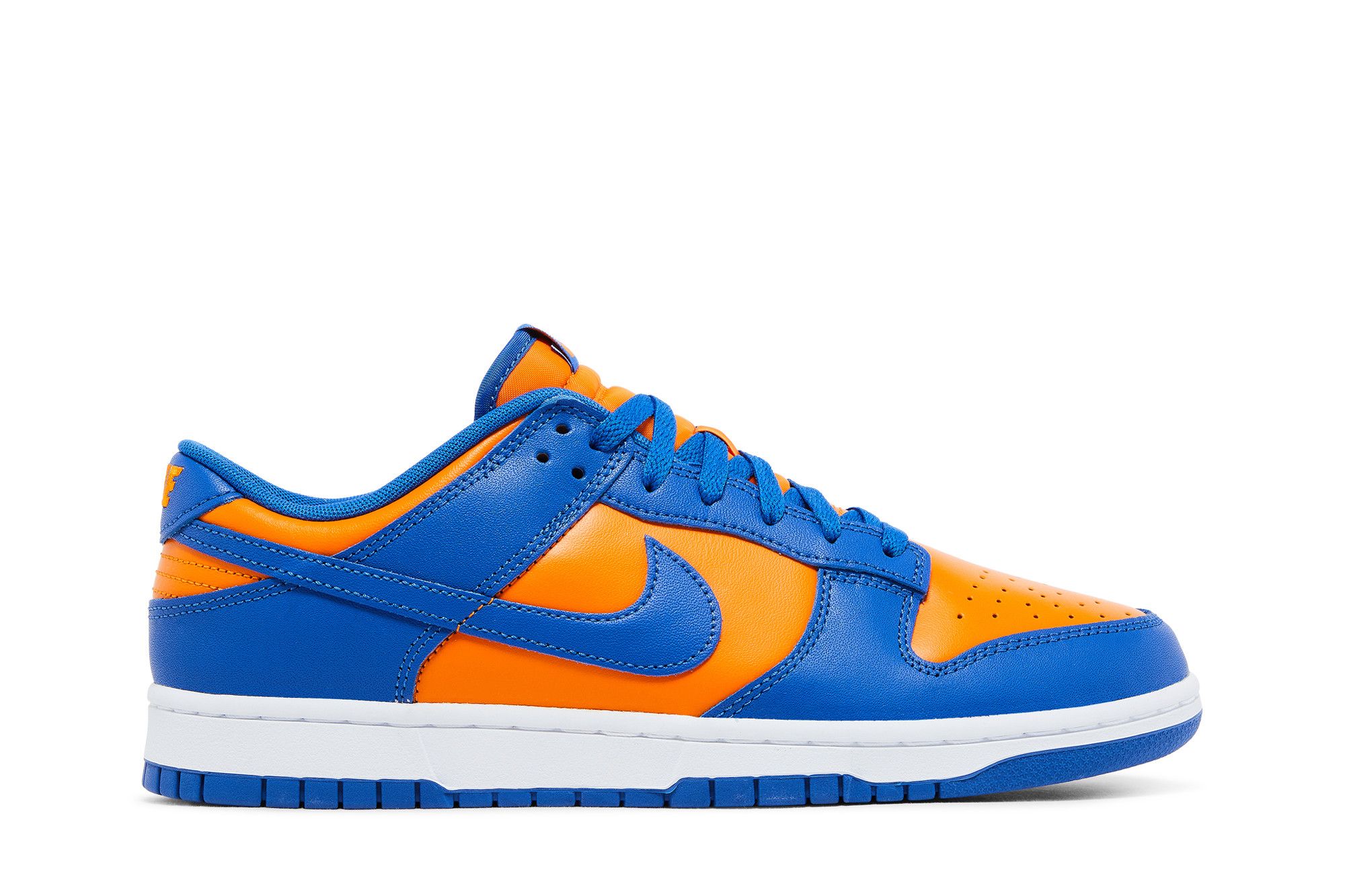 Buy Nike Dunk Low 'Knicks' - DV0833 800 | GOAT
