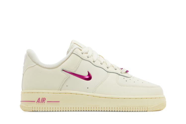 Buy Nike Wmns Air Force 1 '07 SE 'Dance - Playful Pink' - FB8251 101 | GOAT
