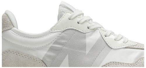 Buy New Balance Wmns 327 'White Moonbeam' - WS327SFD | GOAT