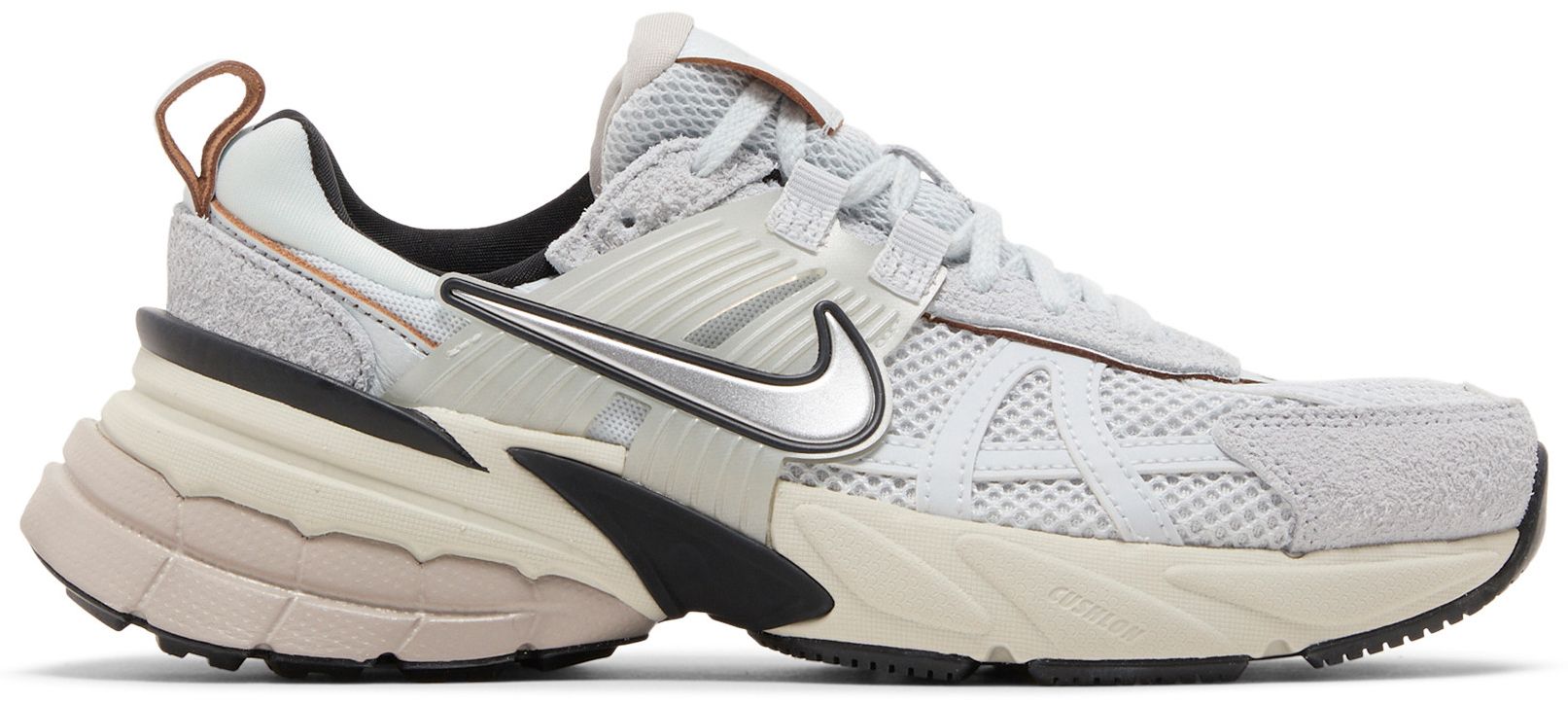 Buy Nike Wmns V2K Run 'Pure Platinum Chrome' - FN6703 002 | GOAT