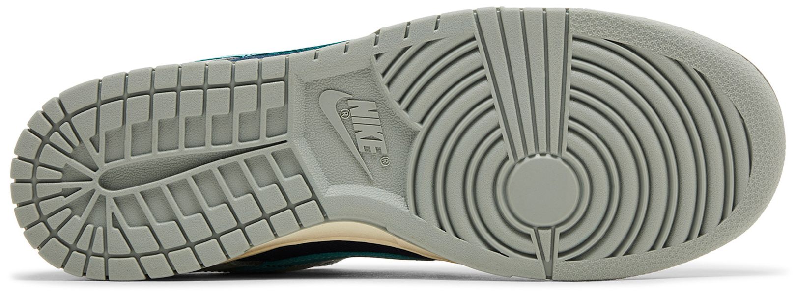 Buy Nike Dunk Low Premium 'Dark Obsidian Green Frost' - FB8895 001 | GOAT