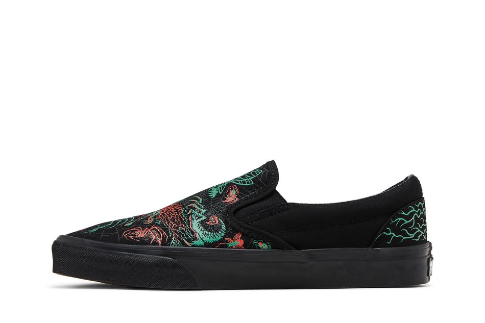 Buy Vans Classic Slip-On 'Evil Omens Glow' - VN000CT5YHD | GOAT