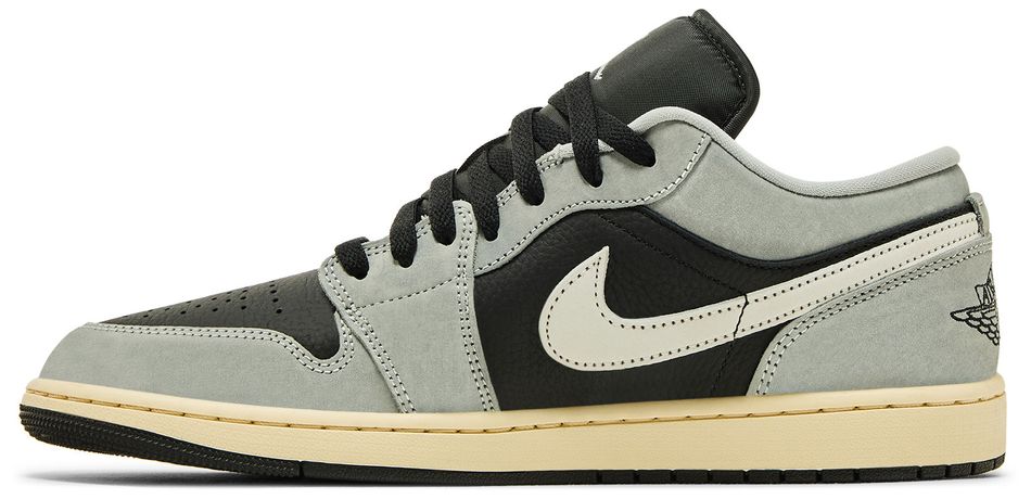 Buy Air Jordan 1 Low 'Light Smoke Grey' - HQ2010 012 | GOAT
