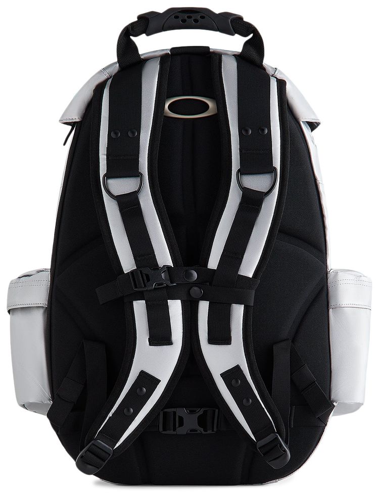 Buy Kith For Oakley Icon RC Backpack 'Silver' - OAFOS90227329S | GOAT