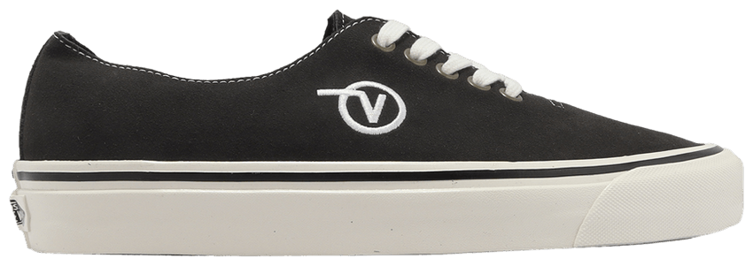 Buy One Piece x Vans Authentic 'Black White' - VN0005UCBLA | GOAT