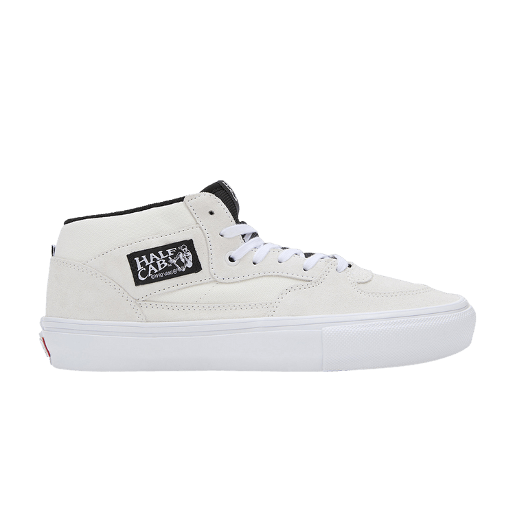 Buy Skate Half Cab 'White Black' - VN0A5FCDYB2 | GOAT