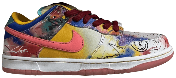 Buy Futura Laboratories x Dunk Low SB 'Sunblush' Friends & Family ...